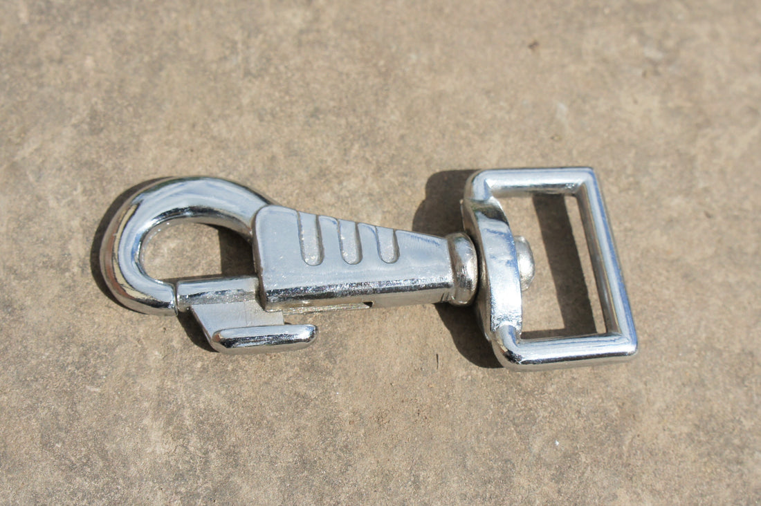 Chest Clip – MudRugs